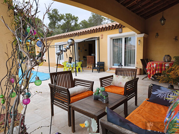 Maison à vendre - Pierrefeu-du-Var - 8 pièces - 2 chambres