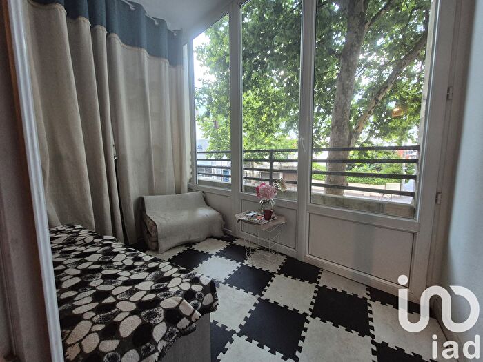 Appartement à vendre - Livry-Gargan, Centre-ville - 2 pièces - 1 chambre