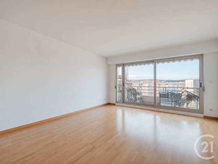 Appartement 3 pièces à vendre à Fresnes, Centre-ville