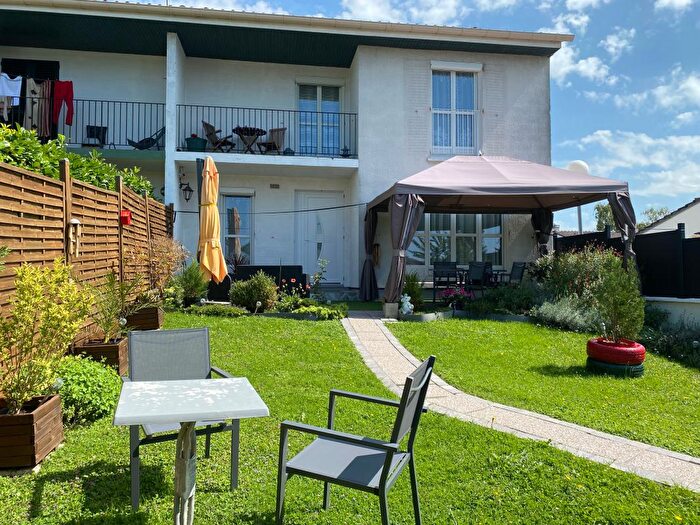 Maison à vendre - Boussy-Saint-Antoine - 4 pièces - 3 chambres