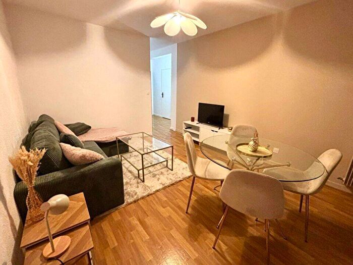 Appartement à louer - Croix Luizet, Villeurbanne - 2 pièces - 1 chambre