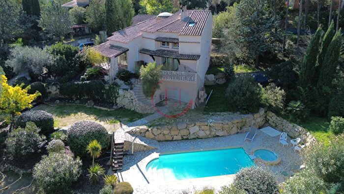 Maison à vendre - Les Adrets-de-lEstérel - 6 pièces - 4 chambres