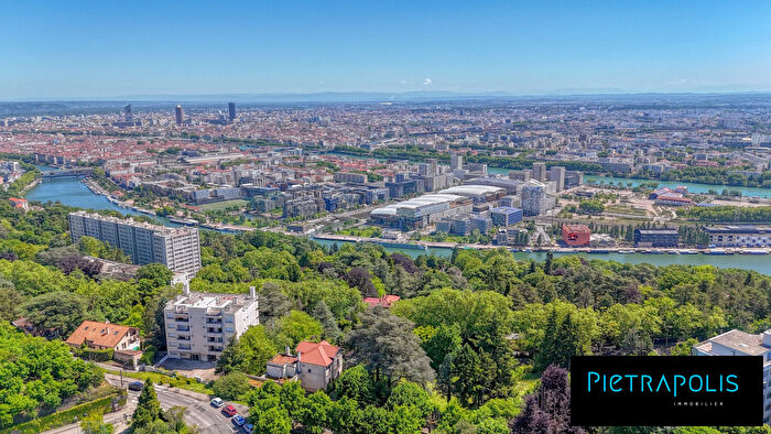 Appartement à vendre - Sainte-Foy-lès-Lyon, Centre-ville - 3 pièces - 2 chambres