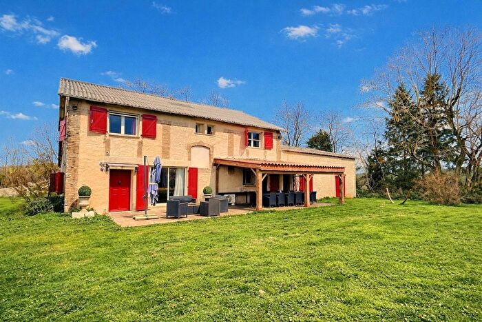 Maison à vendre - Le Fraysse - 9 pièces - 7 chambres