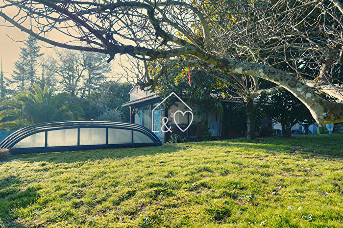 Maison à vendre - Mareuil-sur-Lay-Dissais - 6 pièces - 3 chambres