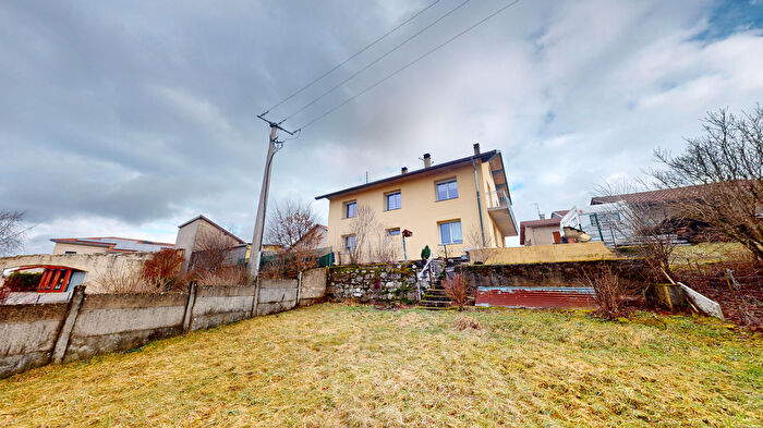 Maison à vendre - Vieu-dIzenave - 9 pièces - 4 chambres