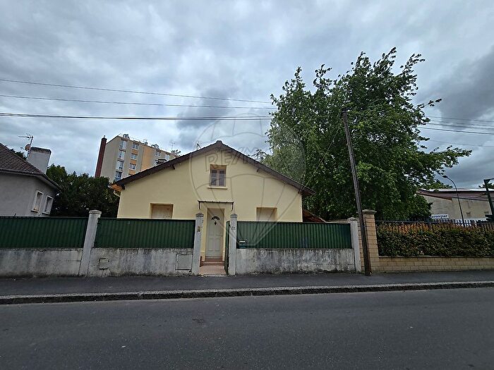 Épinay-sur-Seine, Les Béatus, Les Mobiles, La Briche, Bluementhal : Maison 5 pièces à vendre