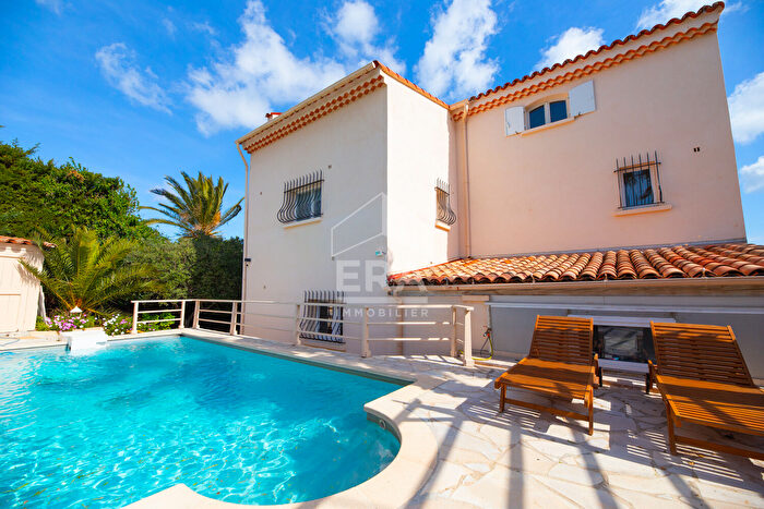 Maison à vendre - Mandelieu-la-Napoule, Les Termes - 7 pièces - 4 chambres