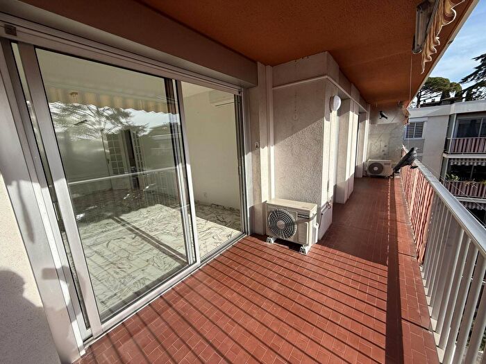 Appartement à louer - Cagnes-sur-Mer - 2 pièces - 1 chambre