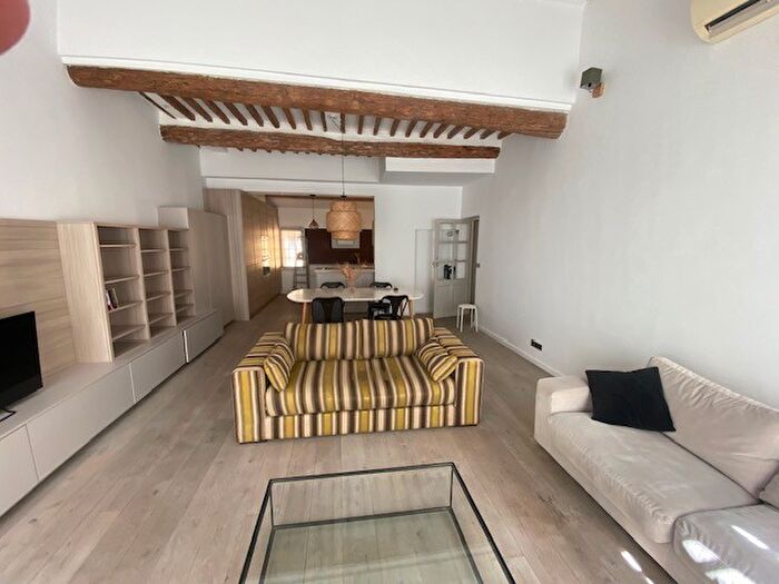 Appartement 4 pièces à Aix-en-Provence, Centre-ville, à louer