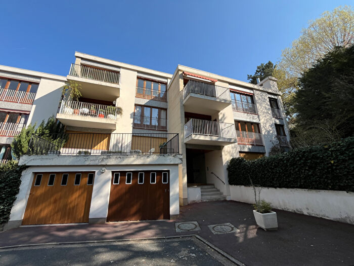 Appartement à louer - Bures-sur-Yvette - 4 pièces - 2 chambres