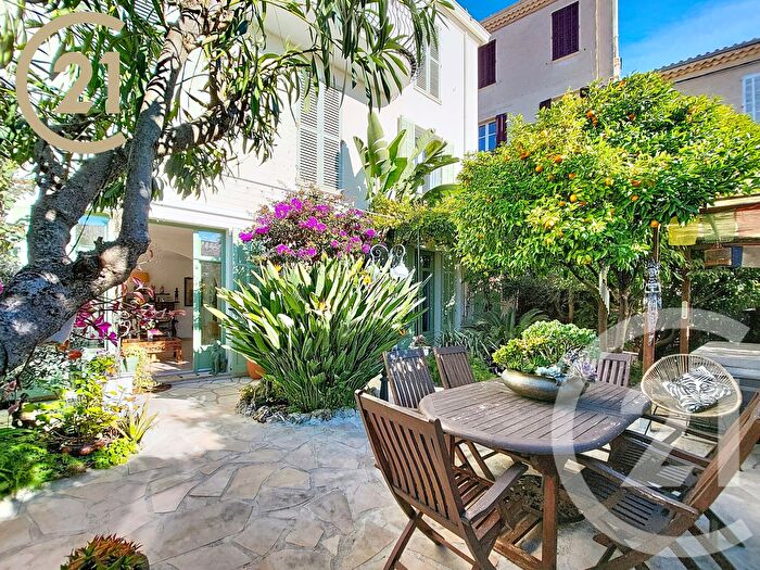 Appartement à vendre - Cannes, Suquet - 4 pièces - 2 chambres