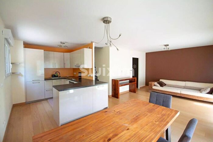 Appartement à louer - Bossey - 4 pièces - 3 chambres