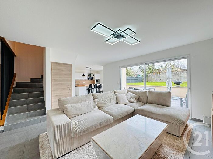 Maison à louer - Vigy - 5 pièces - 3 chambres