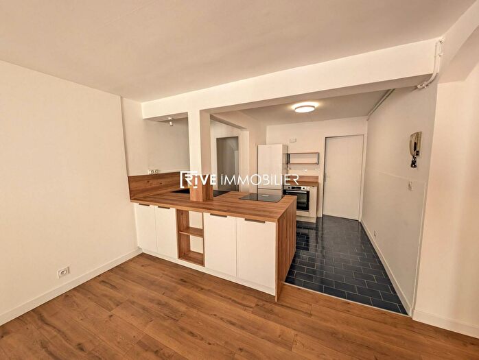 Appartement à louer - Bord du Lac, Évian-les-Bains - 2 pièces - 1 chambre