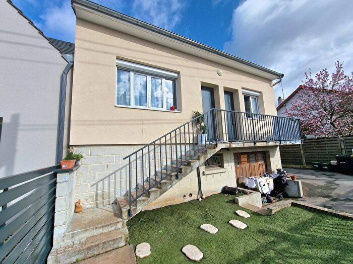 Maison à vendre - Pontault-Combault, Mairie, Rouxel - 5 pièces - 2 chambres