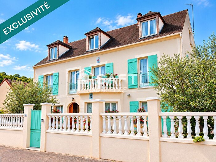 Maison 10 pièces à vendre - Verneuil-en-Halatte