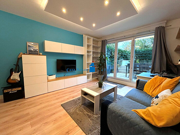 Appartement à vendre - Carrières-sur-Seine, Centre historique - 2 pièces - 1 chambre