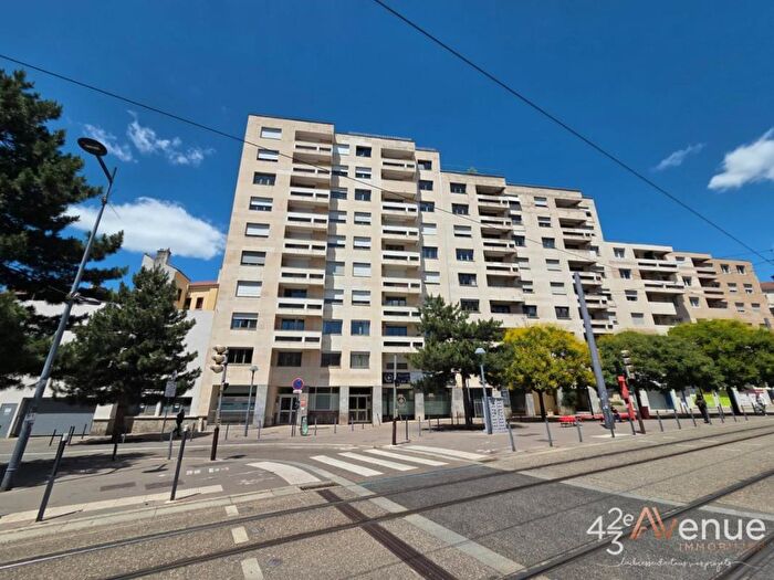 Saint-Étienne, Centre-ville, Peuple, Chavanelle : Appartement 4 pièces à vendre