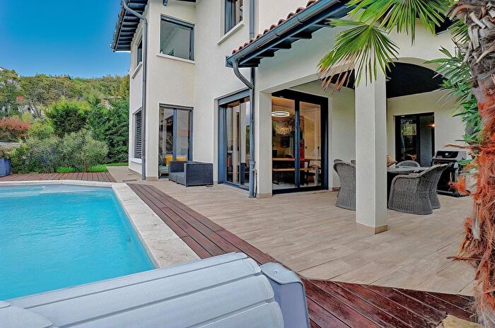 Maison à vendre - Saint-Cyr-au-Mont-dOr - 5 pièces - 4 chambres