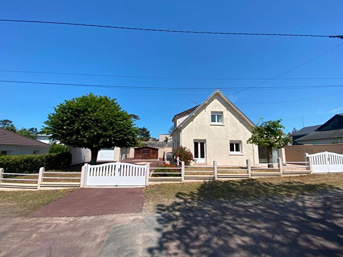 Maison à vendre - Agon-Coutainville - 6 pièces - 4 chambres