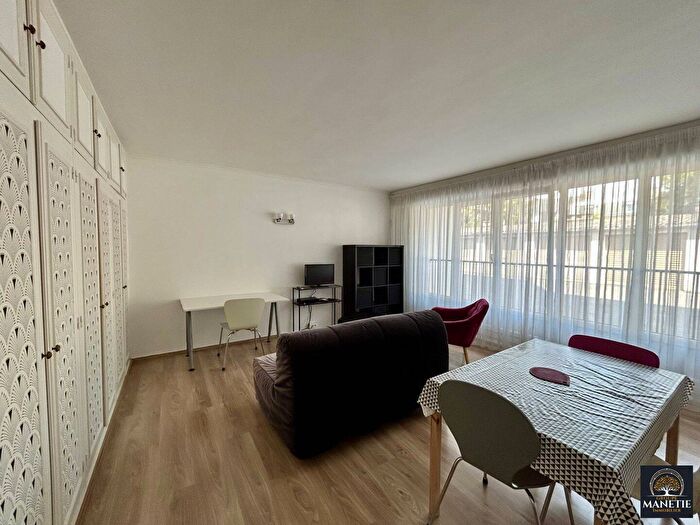 Saint Sauveur, Arras : Appartement 2 pièces à louer