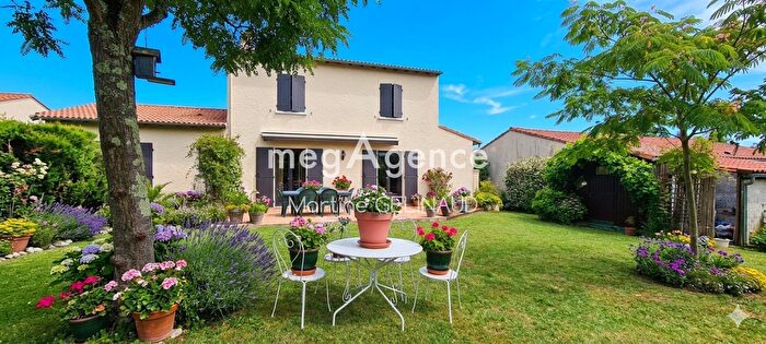 Maison 7 pièces à vendre - Saintes, La Gare, Sébastien de Brouard, La Fenêtre