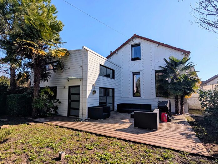Enghien-les-Bains : Maison 6 pièces à vendre