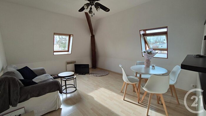 Appartement à louer - Fontainebleau, Pleus - 2 pièces - 1 chambre