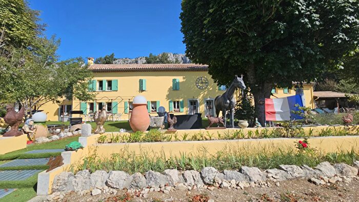 Maison à vendre - Andon - 20 pièces - 7 chambres