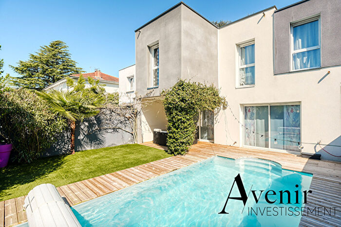 Maison à vendre - Tassin-la-Demi-Lune, Montpinot, Le Bourg - 6 pièces - 5 chambres