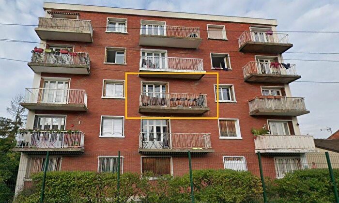 Centre Ville-Gare, Noisy-le-Sec : Appartement 1 pièce à louer