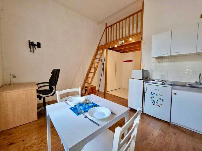 Centre Ville, Reims : Appartement 1 pièce à louer