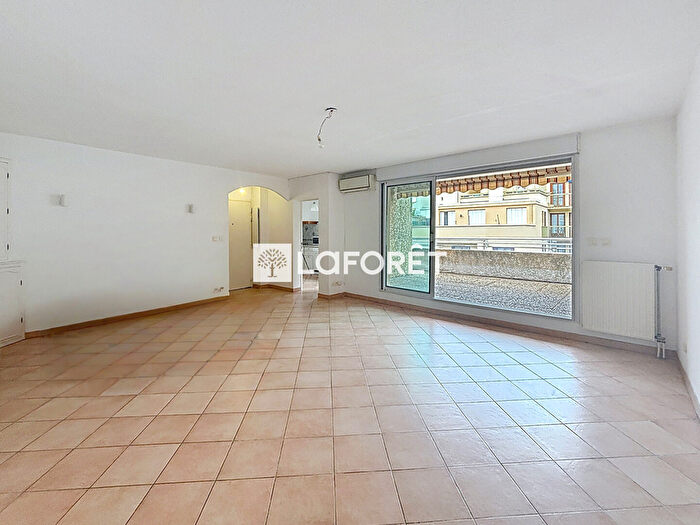Marseille 5ème, Saint-Pierre : Appartement 4 pièces à vendre