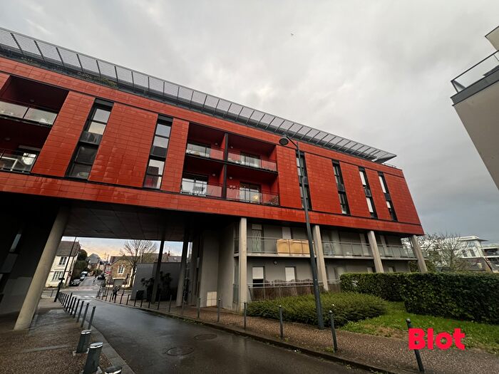 Appartement à vendre - Quartiers Nord-Ouest, Villejean - 2 pièces - 1 chambre