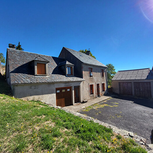 Maison 10 pièces à Collandres, à vendre