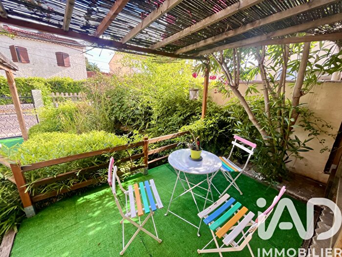 Maison à vendre - Lambesc - 6 pièces - 5 chambres