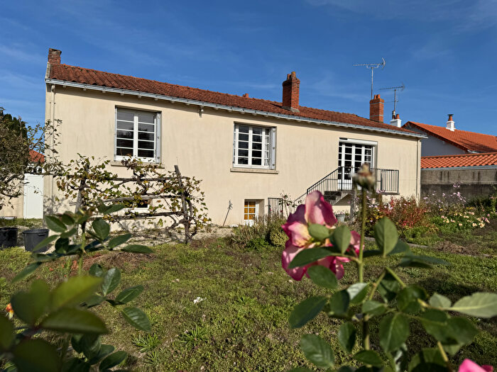 Maison à vendre - Aizenay - 5 pièces - 3 chambres