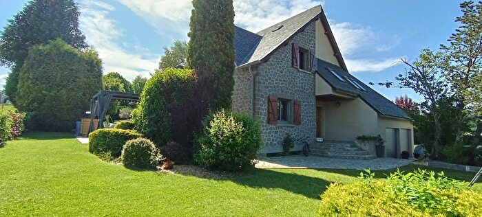 Maison 8 pièces à vendre à Besse-et-Saint-Anastaise