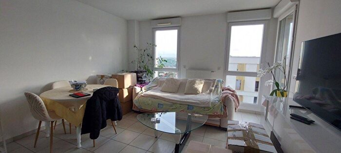 Appartement à louer - Bonnevay, La Soie, Les Brosses, Villeurbanne - 2 pièces - 1 chambre