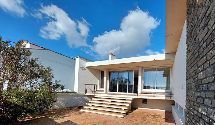 Maison à vendre - Saint-Gilles-Croix-de-Vie - 7 pièces - 3 chambres