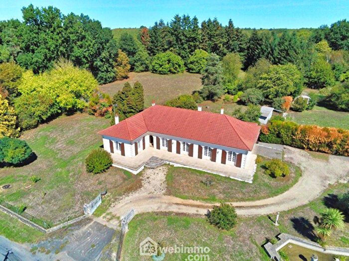 Les Alleuds : Maison 9 pièces à vendre