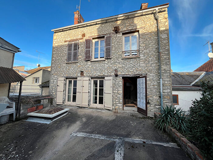 Maison à vendre - Malesherbes - 6 pièces - 3 chambres