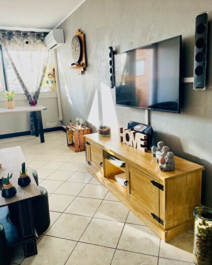 Appartement à louer - Draguignan - 3 pièces - 2 chambres