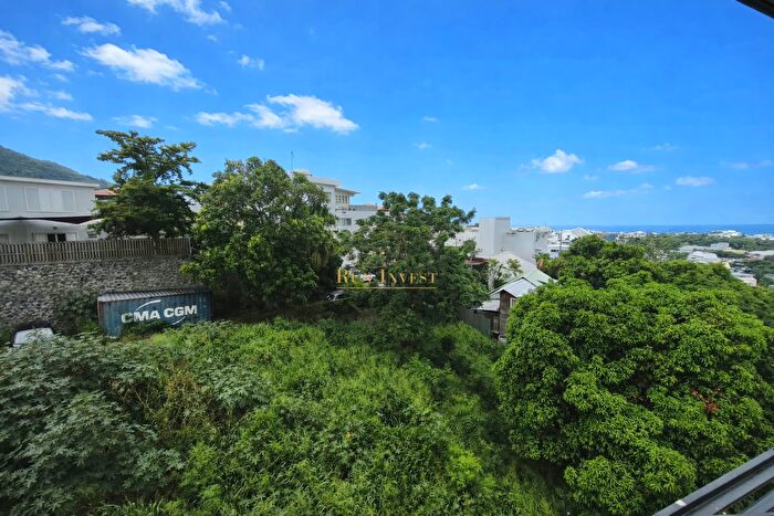 Appartement à vendre - Saint-Denis, Bellepierre - 2 pièces - 1 chambre