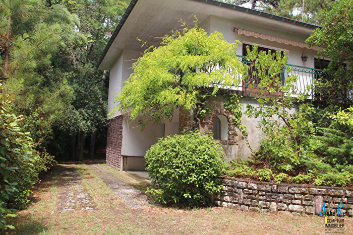 Maison à vendre - Saint-Georges-de-Didonne, Didonne, Boubes, Suzac - 7 pièces - 6 chambres
