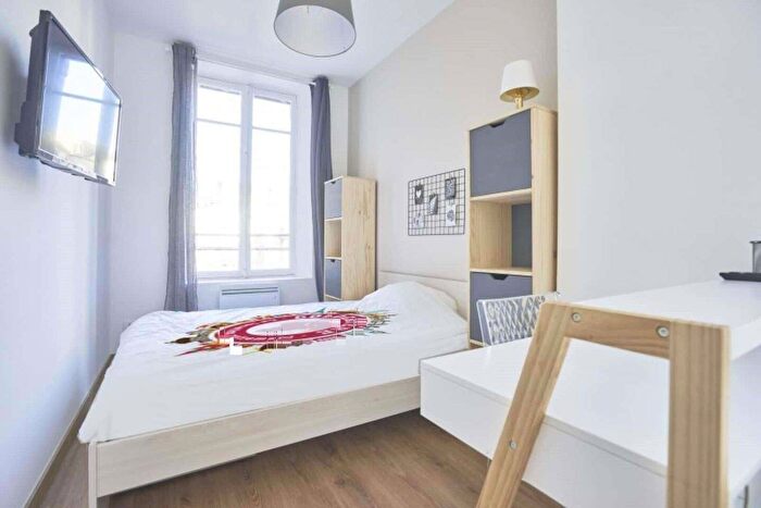 Appartement à louer - Centre Ville, Reims - 1 pièce