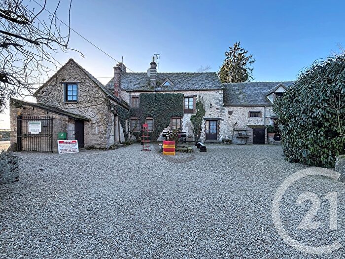 Maison à vendre - Saint-Hilliers - 8 pièces - 6 chambres