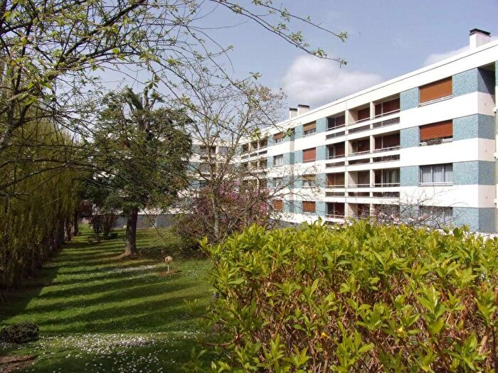 Centre Ancien, Caudebec-lès-Elbeuf : Appartement 2 pièces à louer