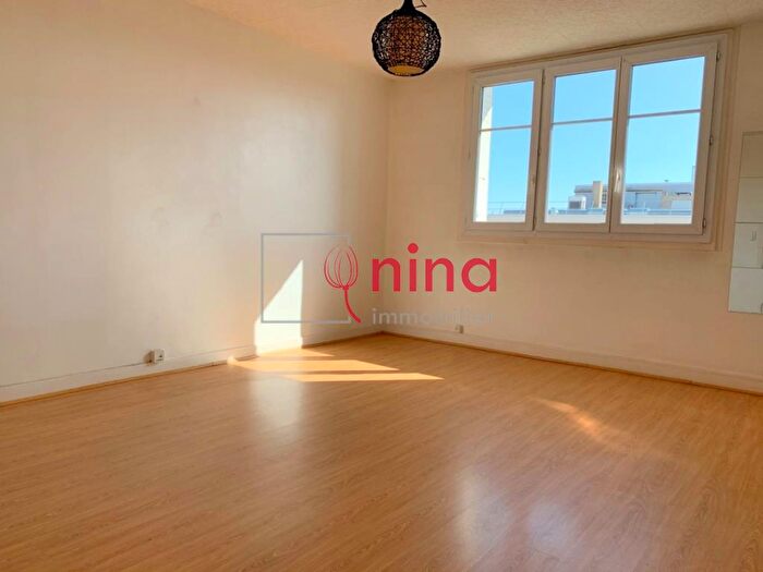 Appartement à vendre - Choisy-le-Roi, Gondoles - 3 pièces - 2 chambres